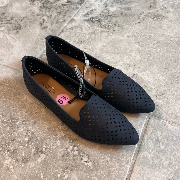 Seychelles | Shoes | New Seychelles Laser Cut Perforated Flats Shoes ...